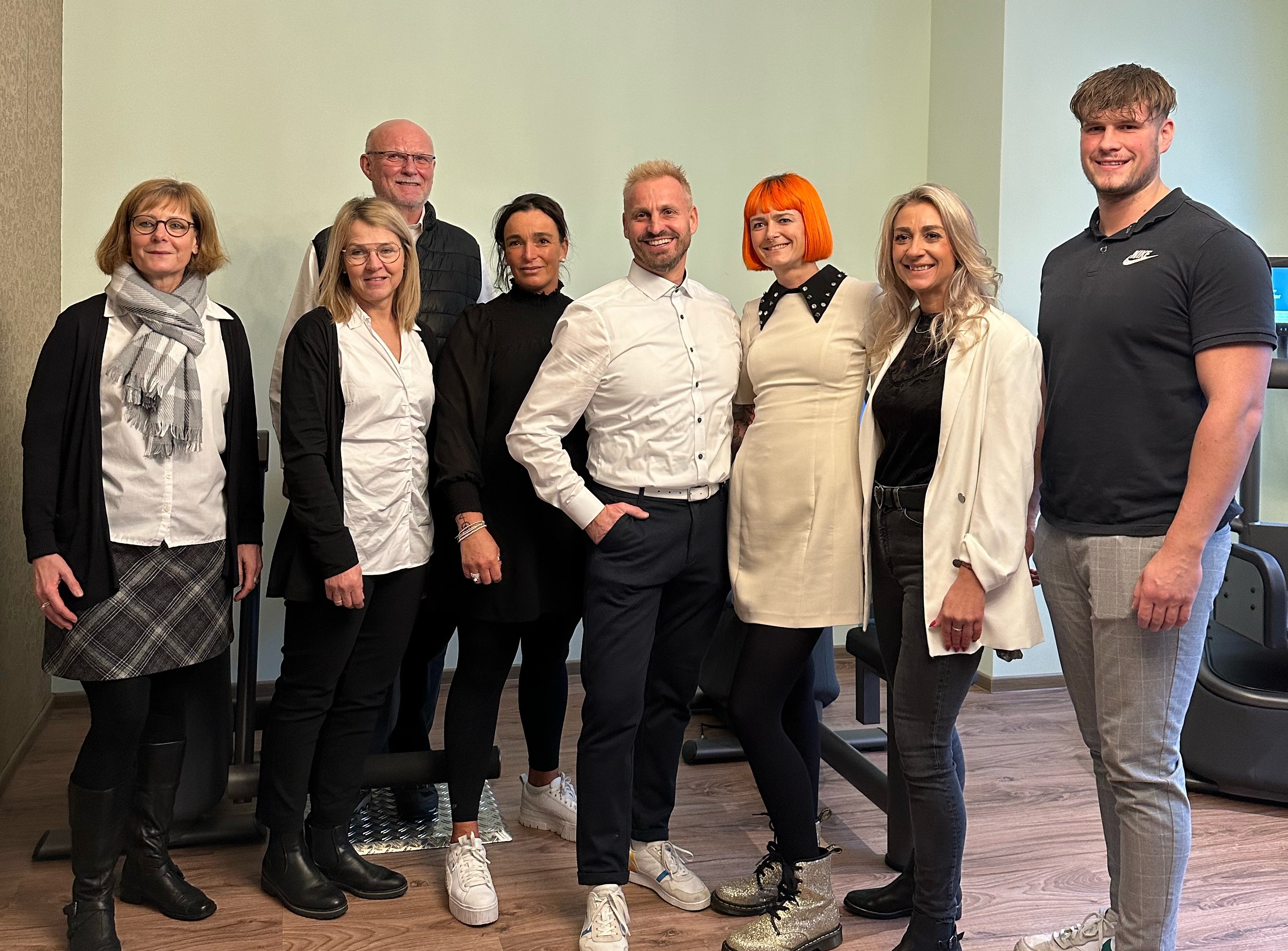 Exklusives Fitnessstudio im Wohn- und Gesundheitsprojekt Steinweisen ...